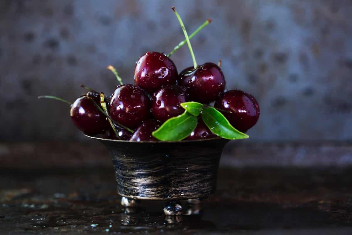 Creative ways to Photograph Fruit | 69 drops studios